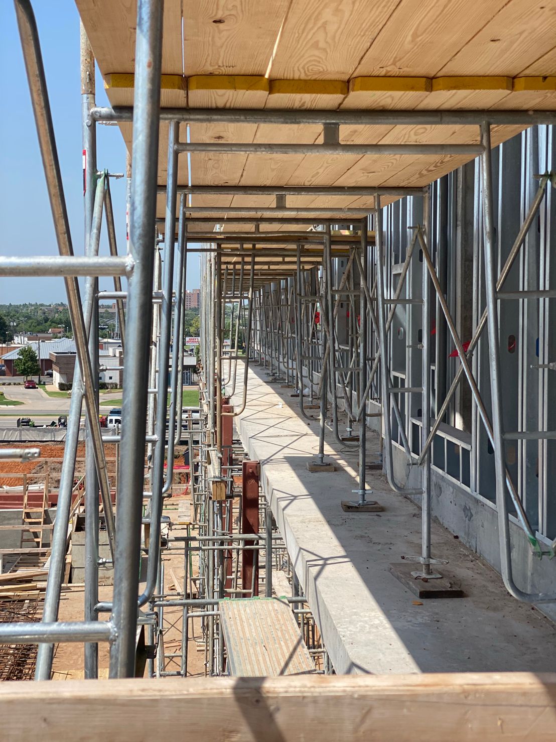 Frame Scaffolding | Walk-Thru Frames | by Universal Scaffolding Equipment